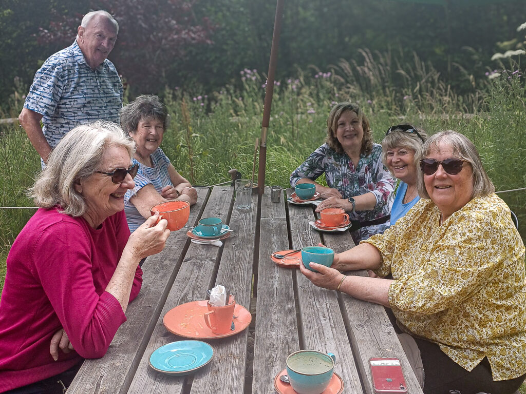 A Walk from West Wellow: July 2024 - Romsey Archway